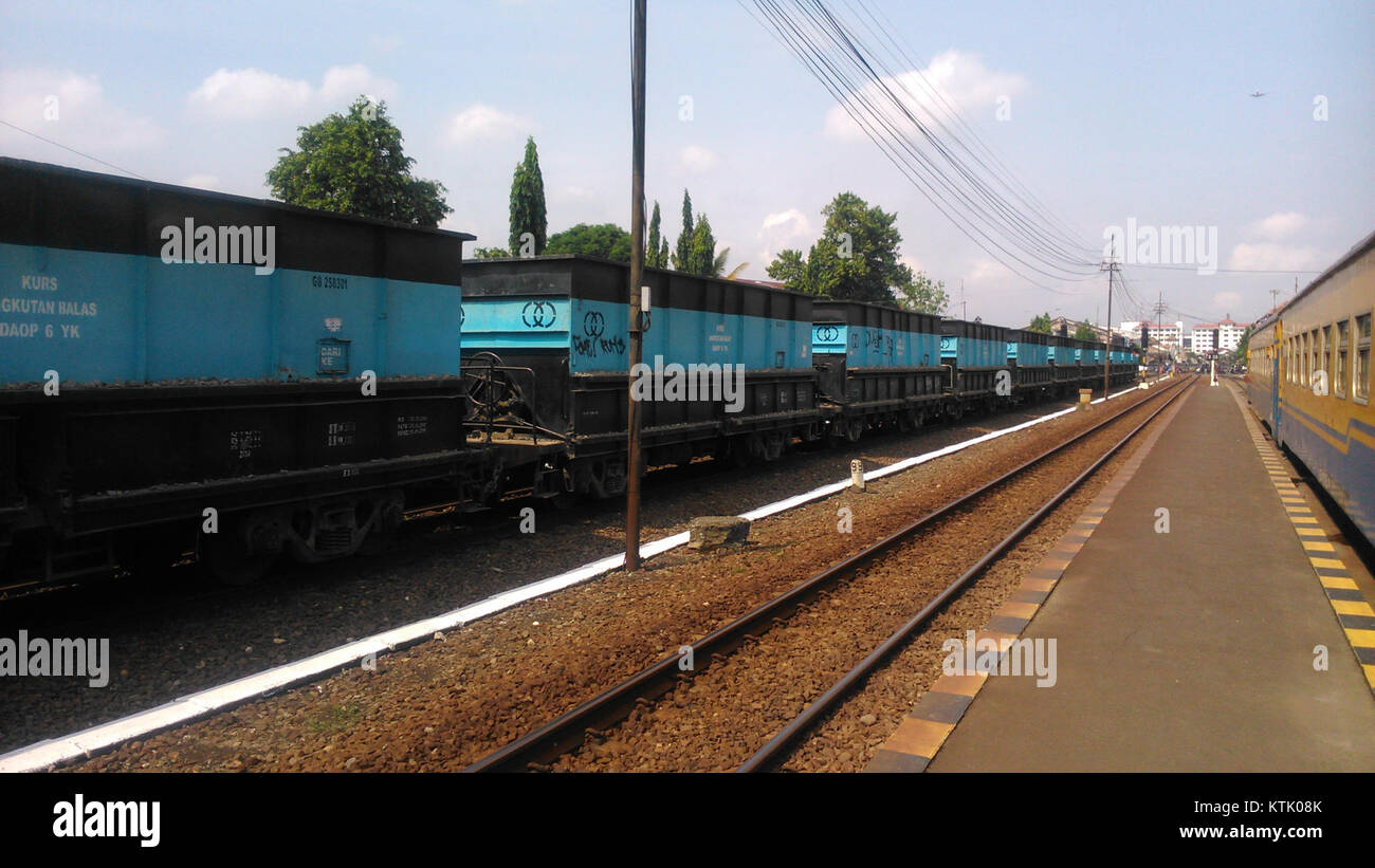 Railroad track maintenance vehicle hi-res stock photography and images ...