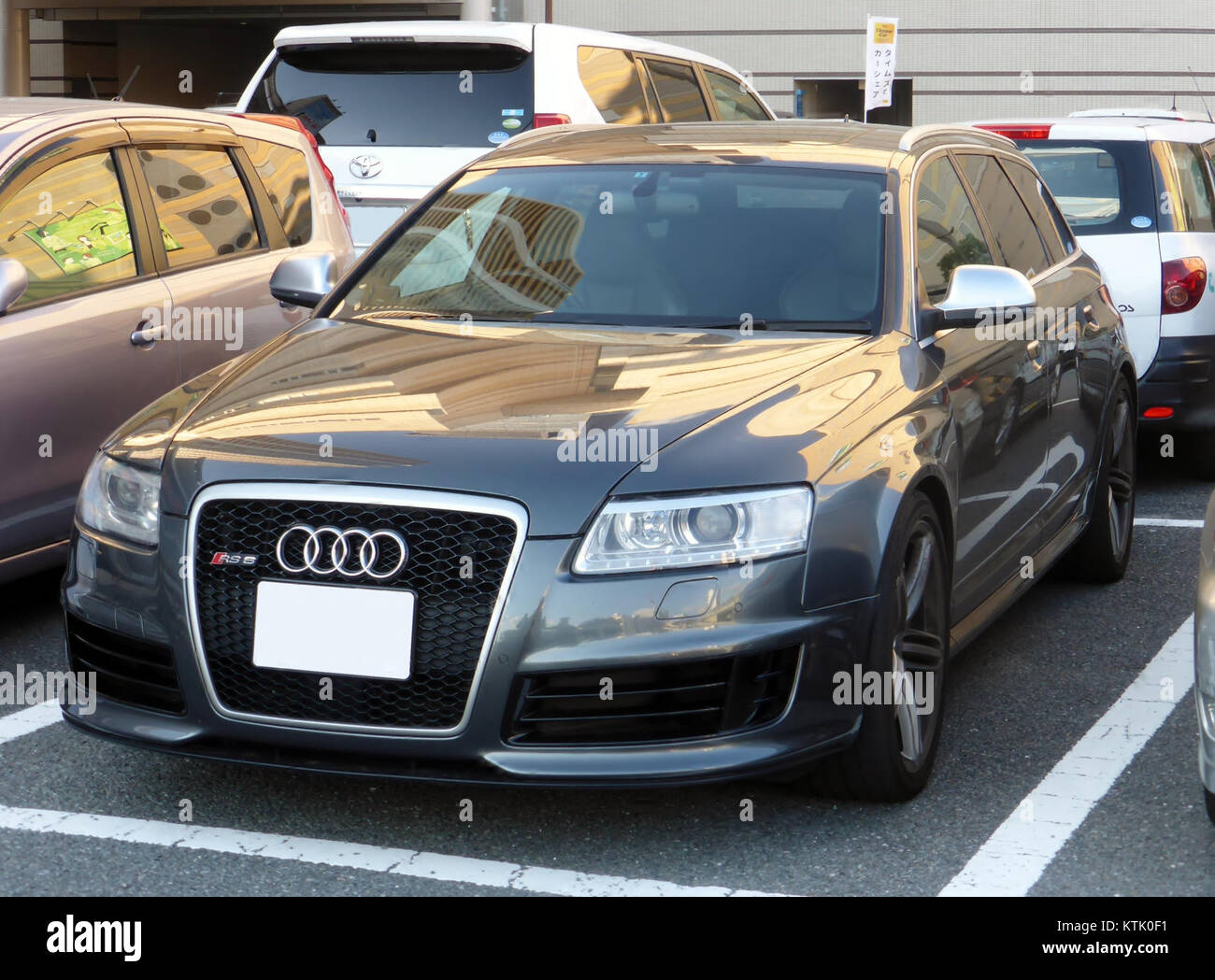 Audi rs6 avant hi-res stock photography and images - Alamy