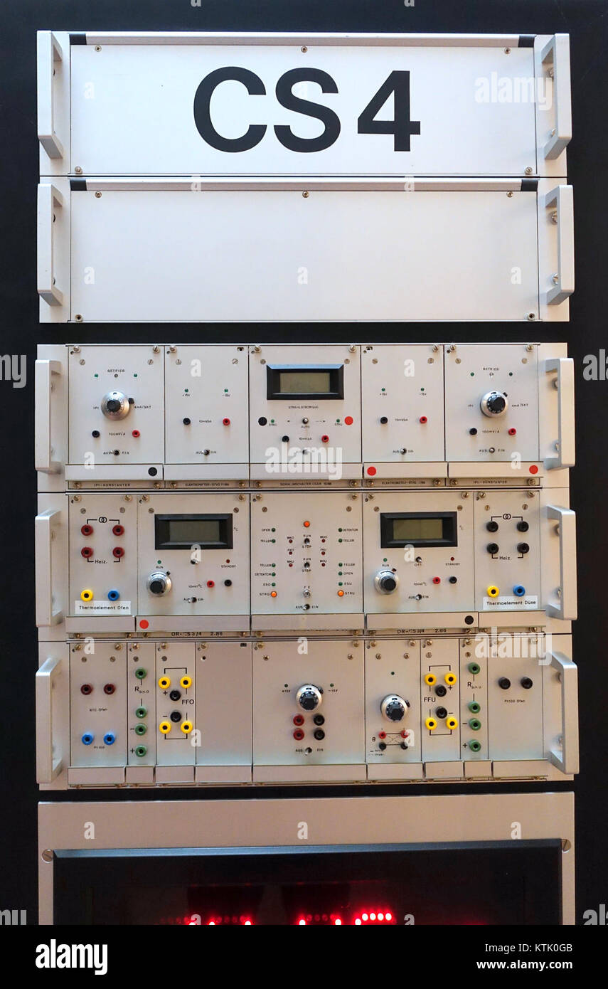 The Atomuhr CS4 is a caesium-based atomic clock developed by the ...