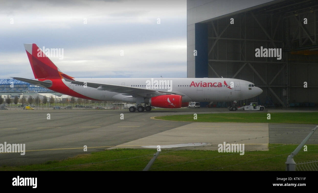 Avianca's Airbus A330, pictured at LFBO (Toulouse-Blagnac Airport ...