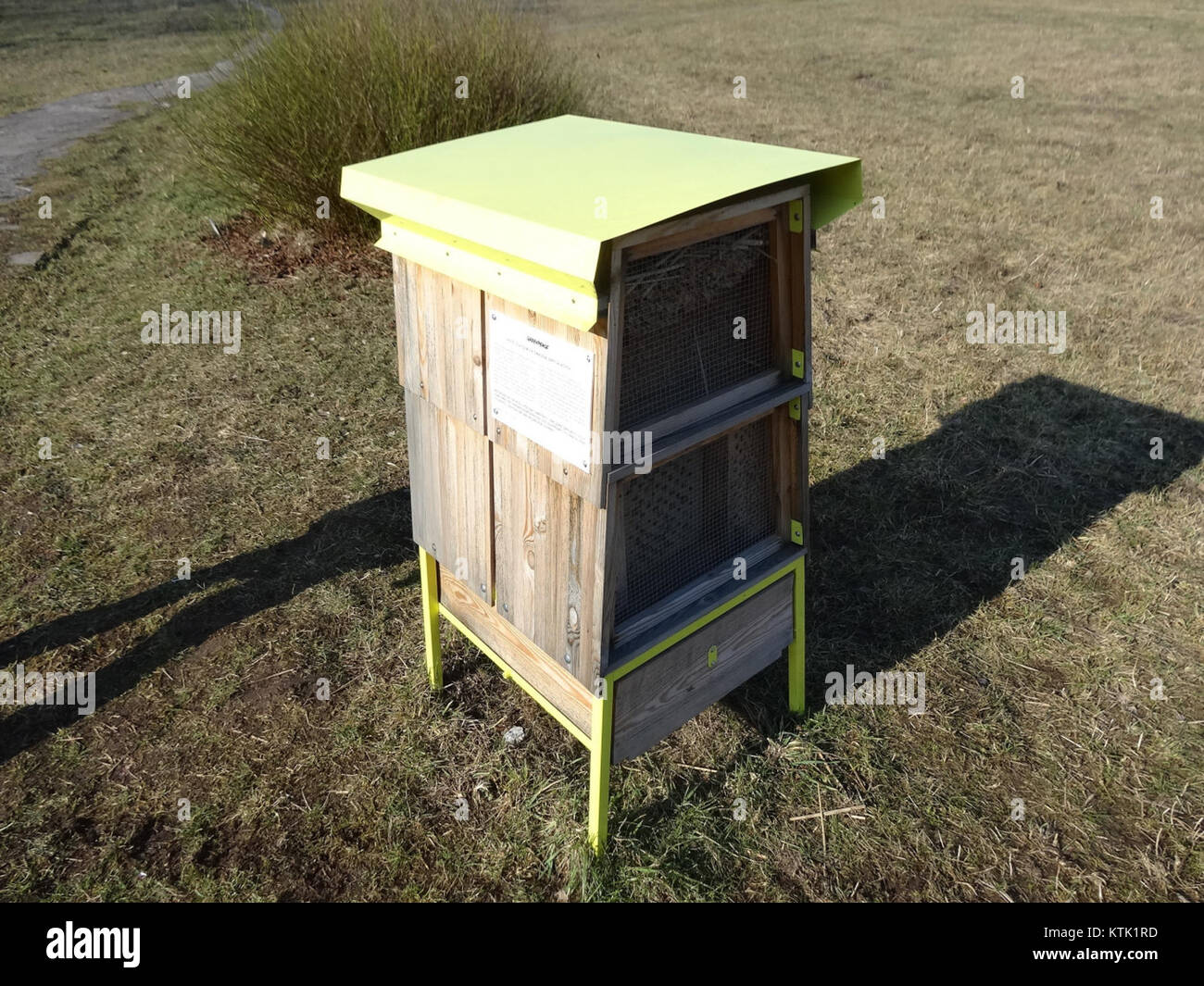 The image shows the 2015 Botanical Garden exhibit hosted by the LKPiW ...