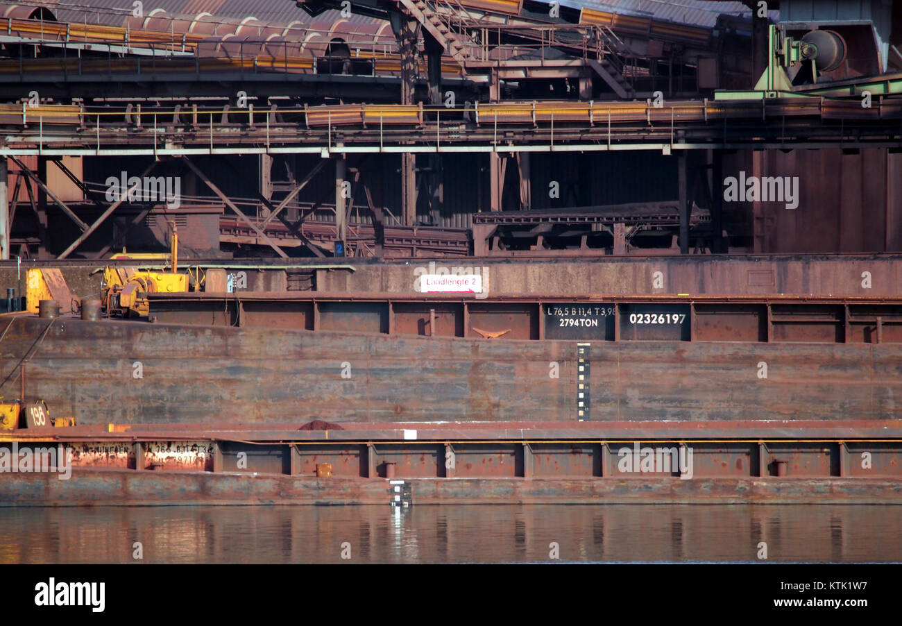 Barge Imperial 92, with ENI number 02326197, operates in Hartelhaven, a ...