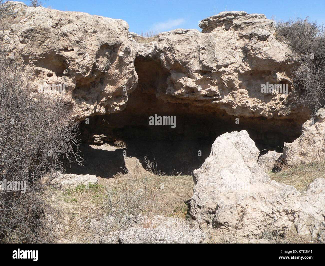 Battle cave hi-res stock photography and images - Alamy