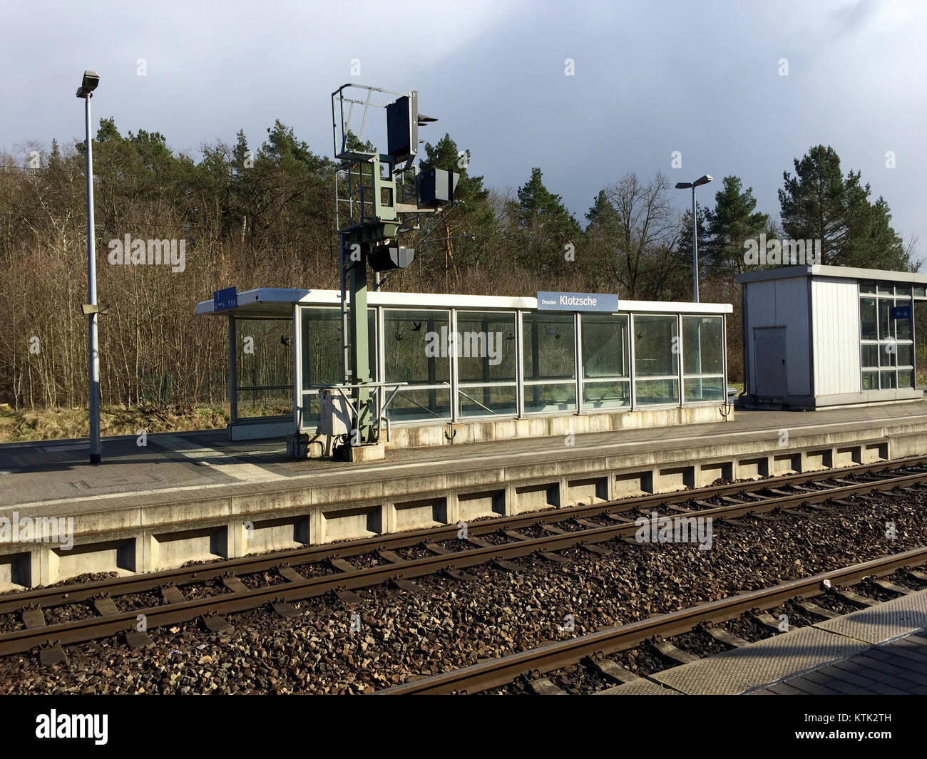 This image shows the platform (Bahnsteig) at Dresden Klotzsche Railway ...