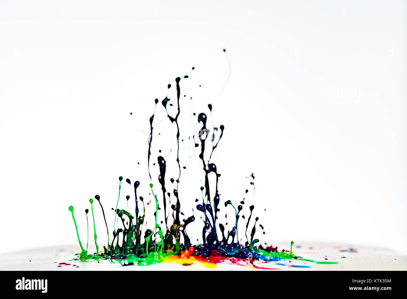 Crown of splashes hi-res stock photography and images - Alamy