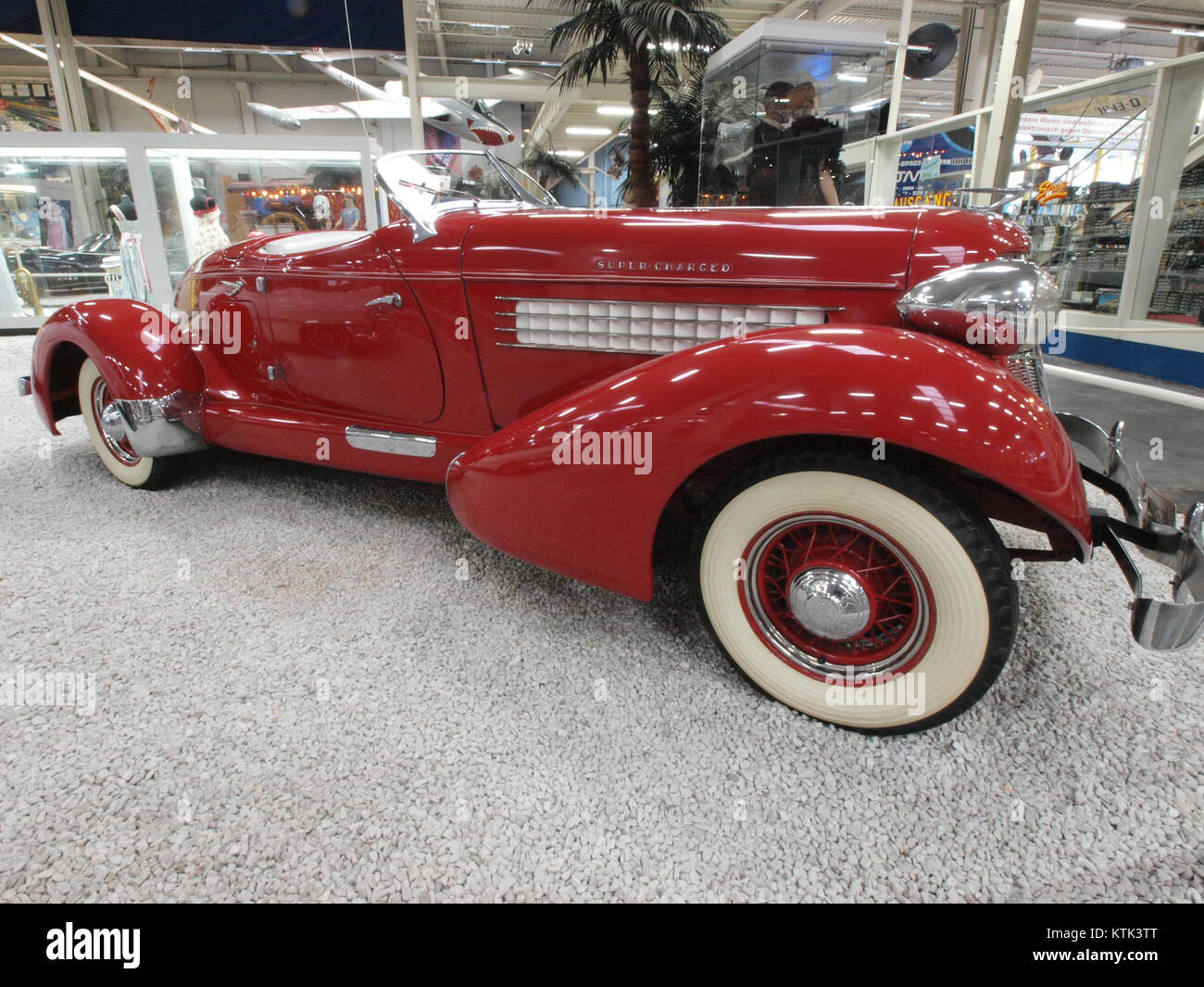 The Auburn Boattail Speedster 851 is a classic car model from the 1930s ...