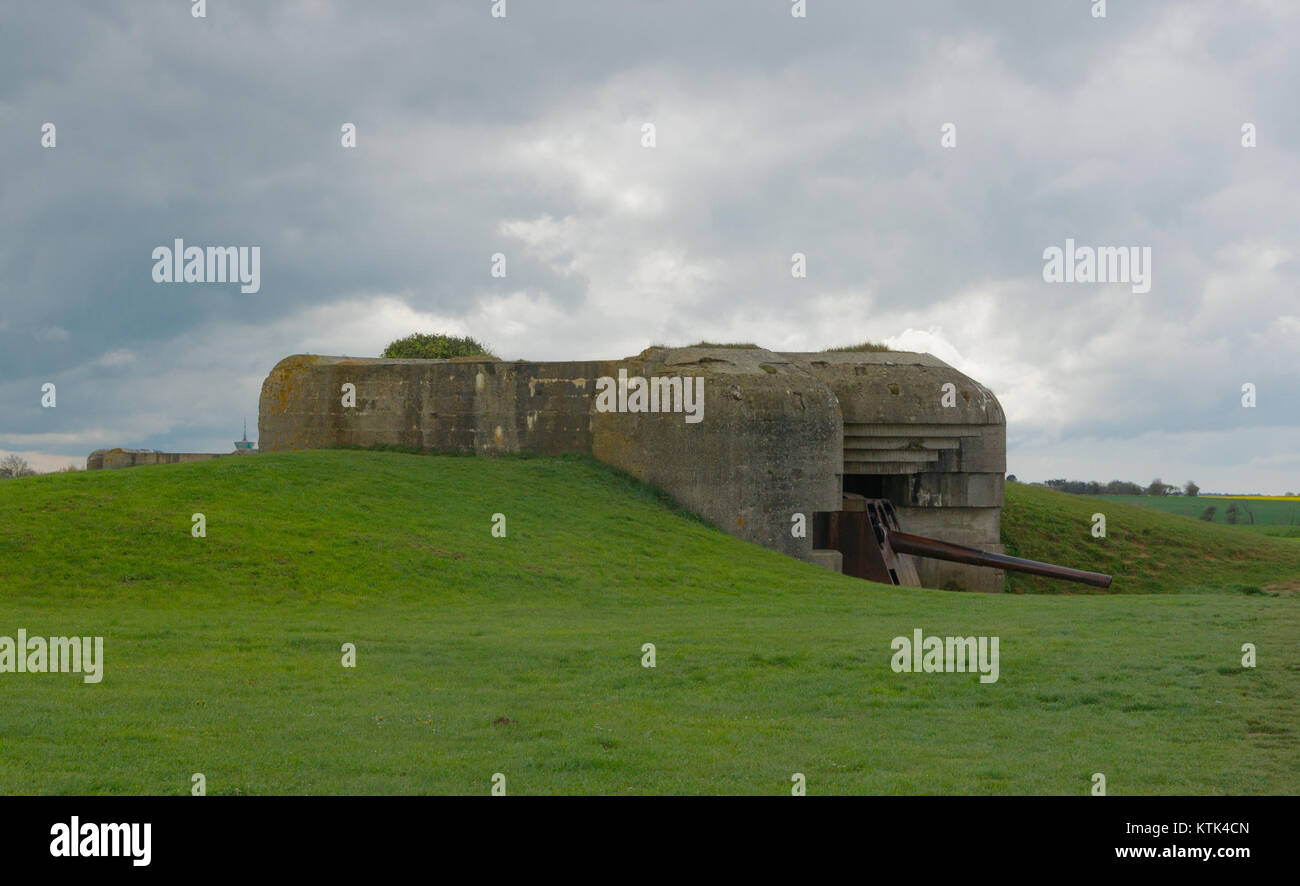 Batterie Longues sur Mer bunker gun Stock Photo - Alamy