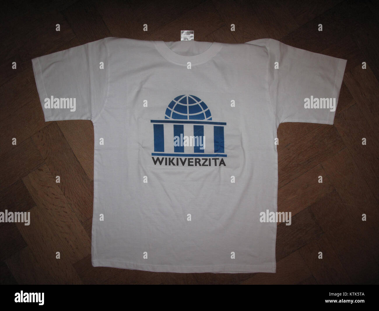 A promotional T-shirt from the Czech Wikiversity, designed to support ...
