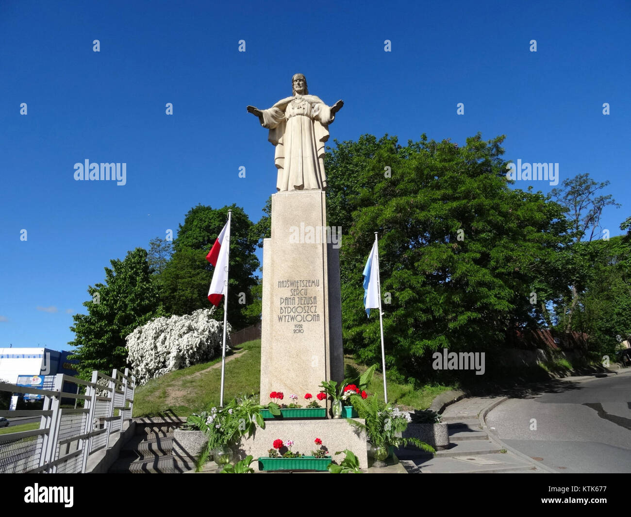 This image depicts the monument commemorating the National Polish ...