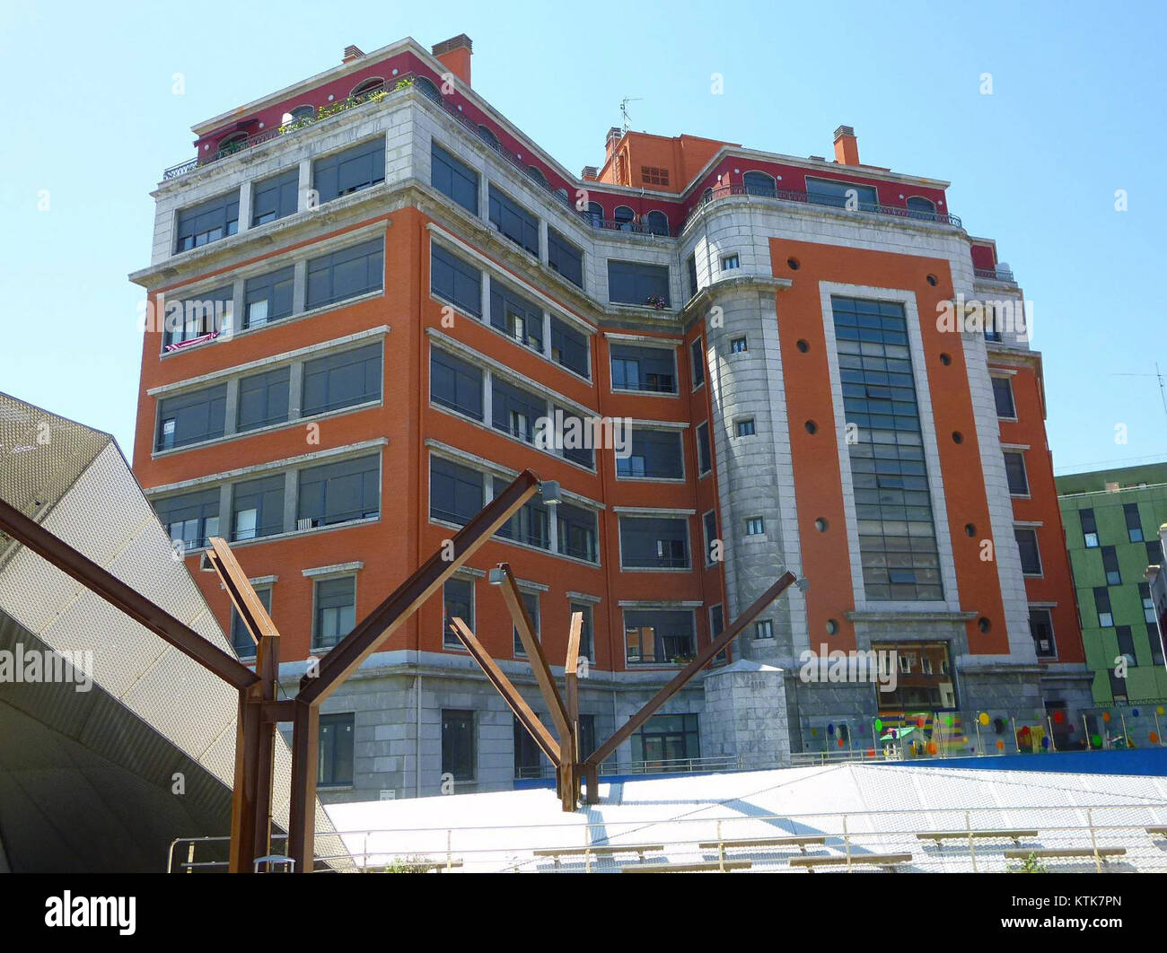 Antiguas oficinas hi-res stock photography and images - Alamy