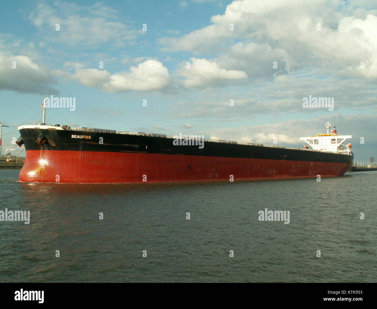 The Beaufiks, a vessel with IMO number 9311816 and callsign H8HE, is ...