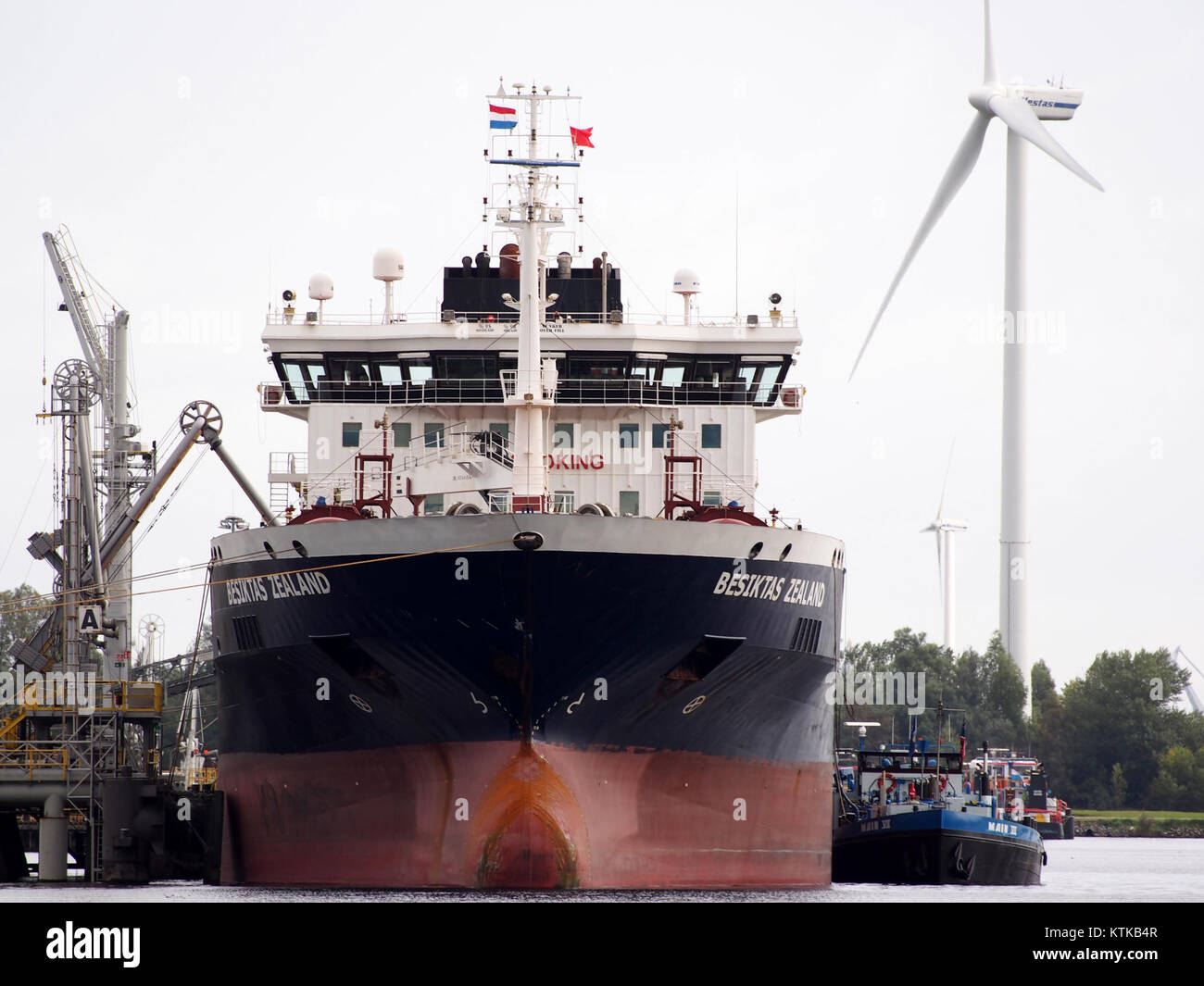 The Besiktas Zealand is a cargo ship built in 2009, identified by IMO ...