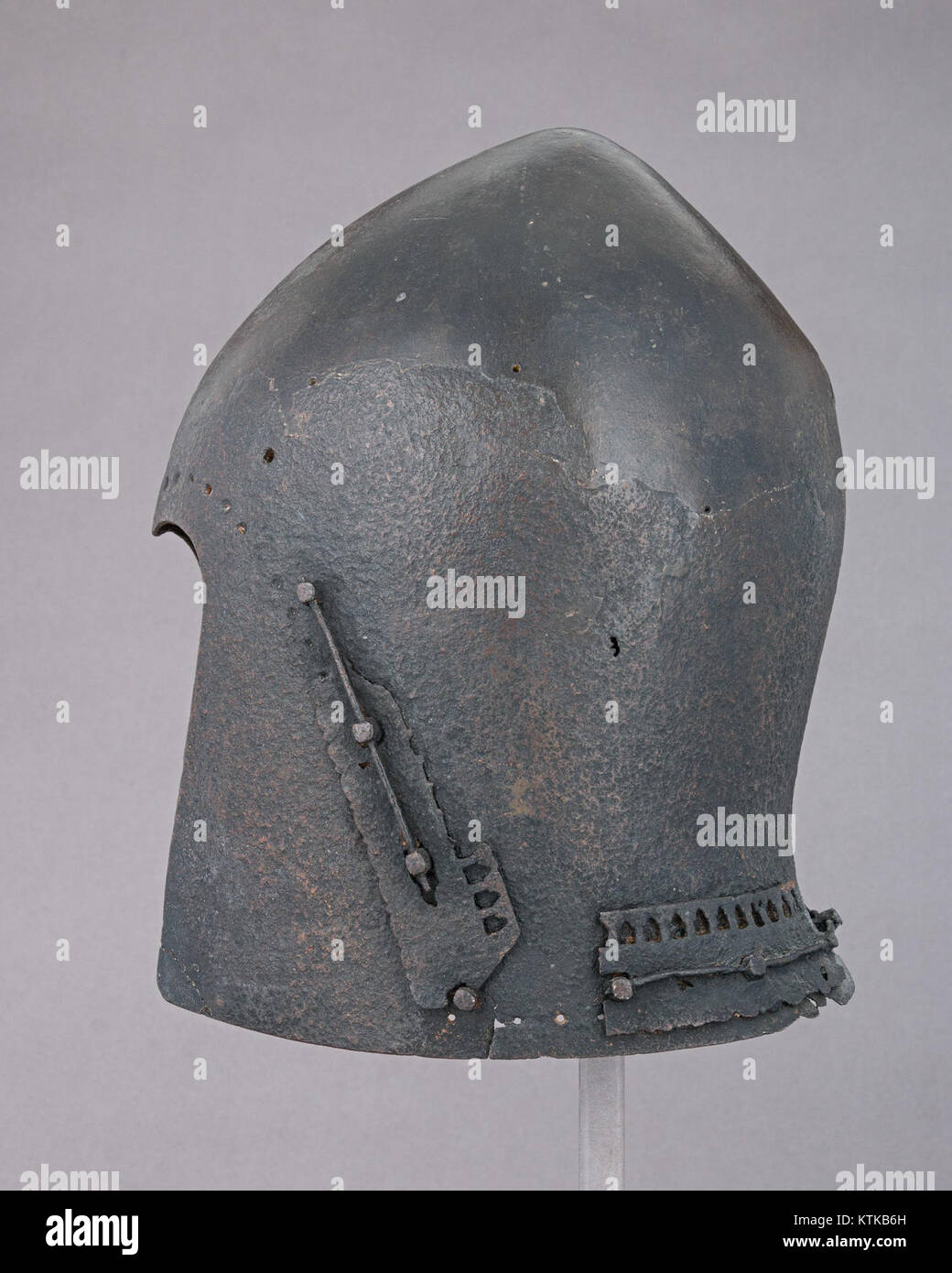 15th century medieval weapons hi-res stock photography and images - Alamy