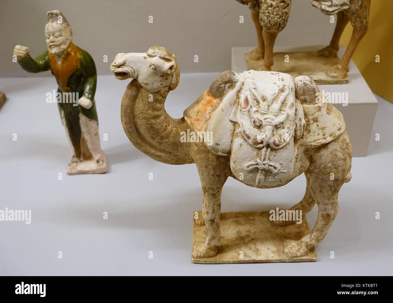 A Bactrian camel sculpture from China, dating back to the Northern Wei ...