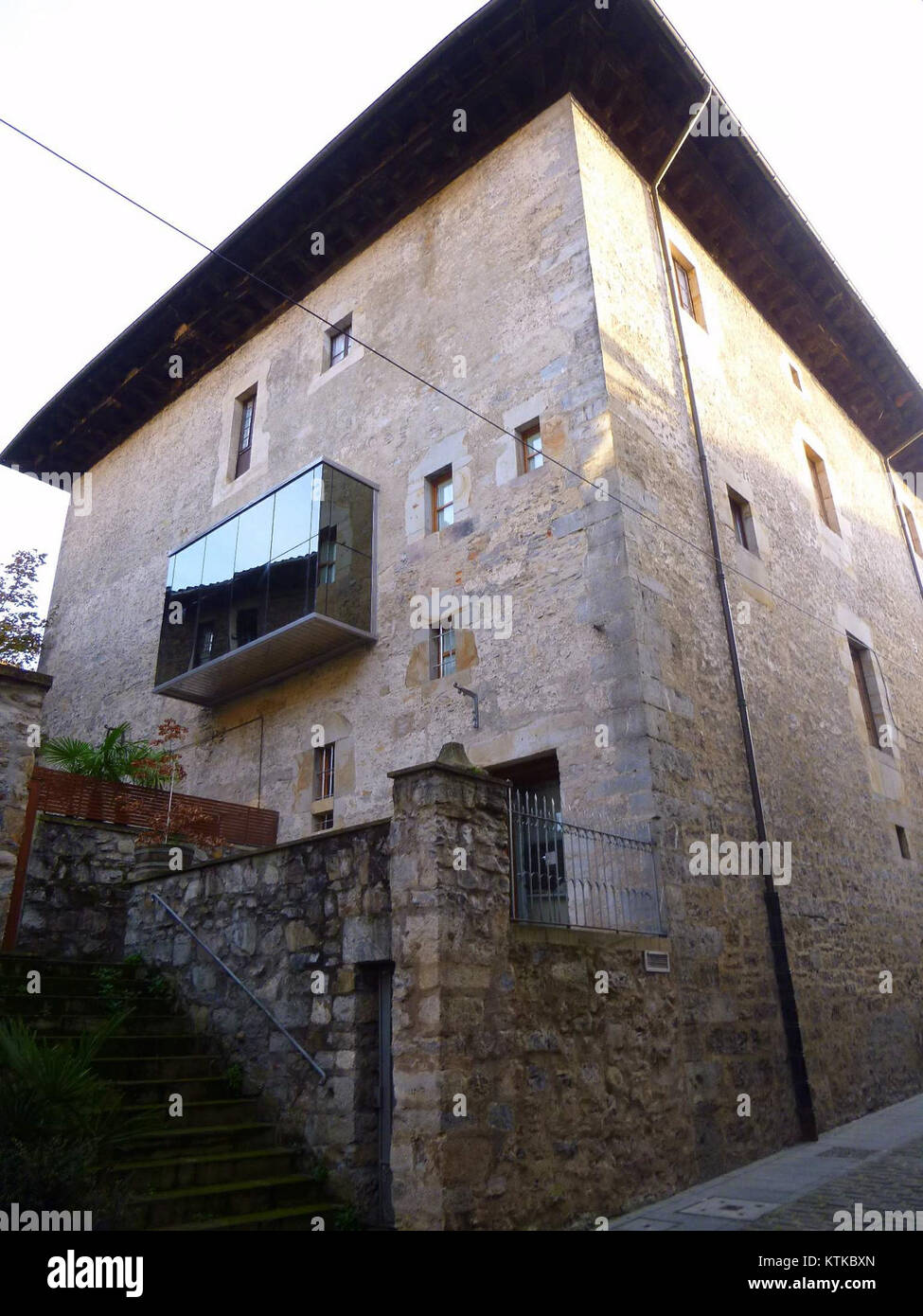 Bergara Azedo Loiola Jauregia is a historic building located in Spain ...