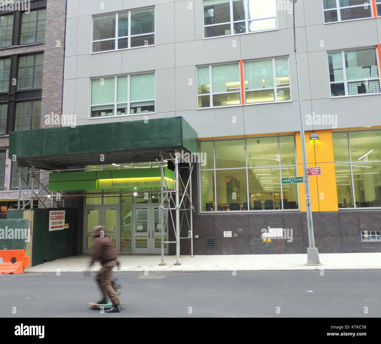 The entrance to Beacon High School, located at 522 West 43rd Street ...