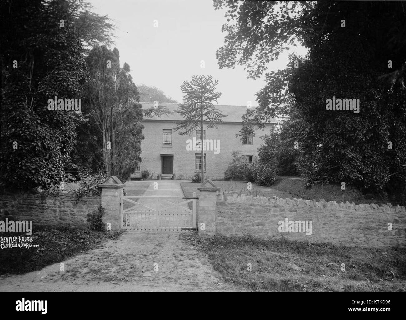 Bentley house hi-res stock photography and images - Alamy