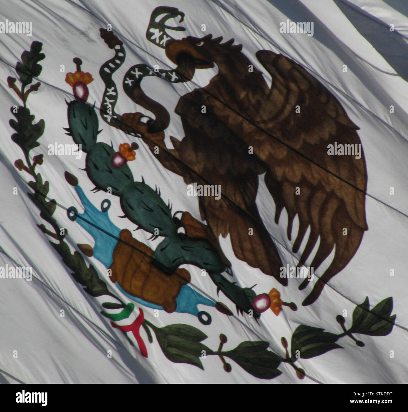Escudo nacional mexico hi-res stock photography and images - Alamy