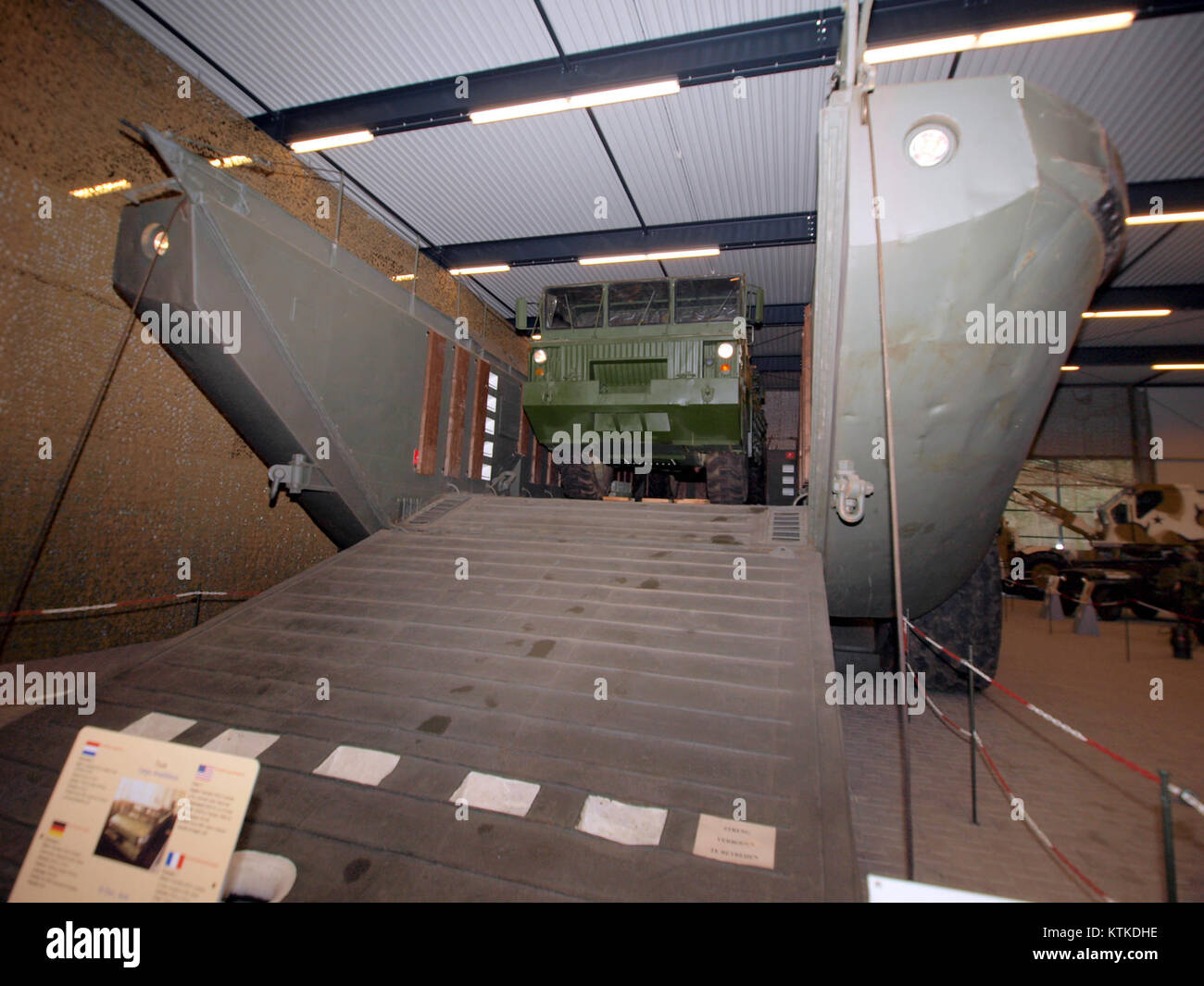 Army amphibious vehicle hi-res stock photography and images - Alamy