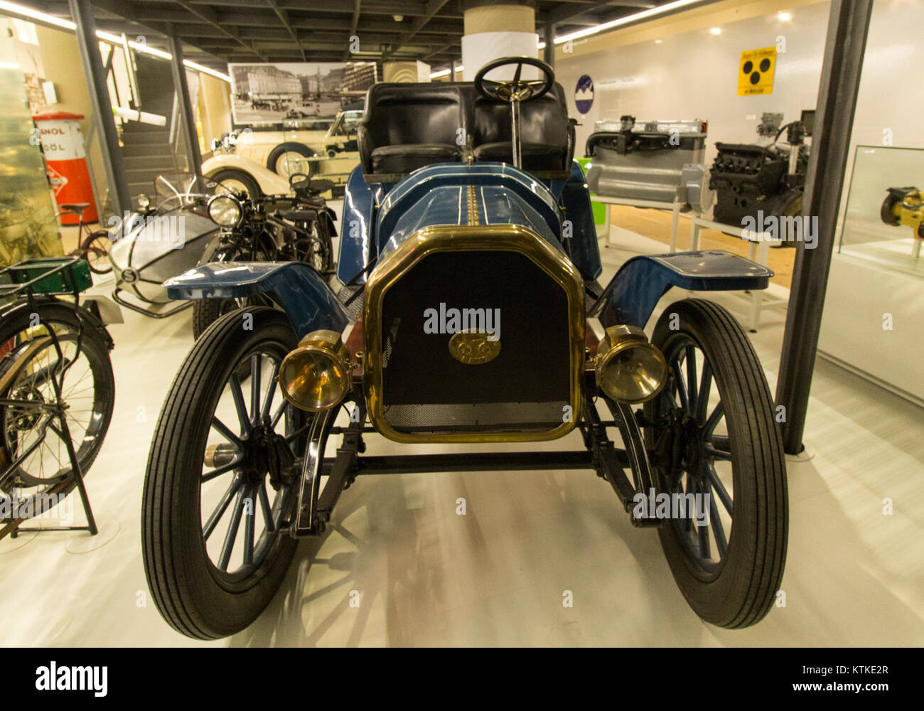 Baker electric automobile hi-res stock photography and images - Alamy