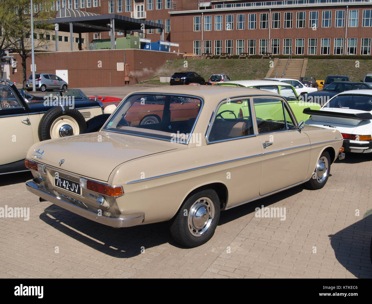 The Audi 60 L, a model from 1969, was an important vehicle in the ...