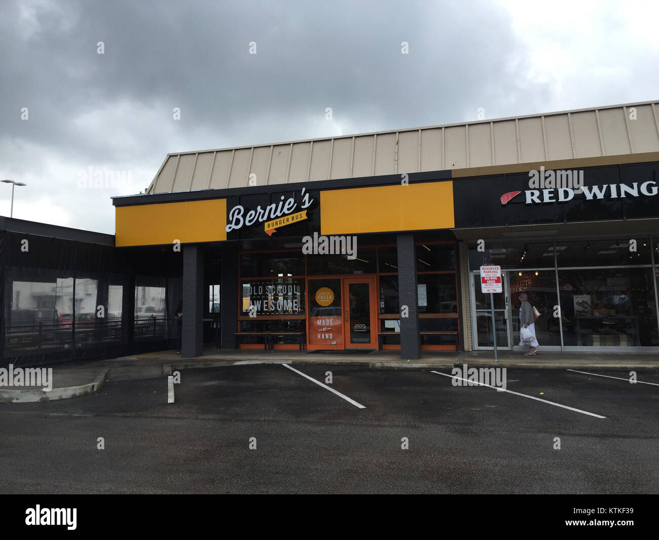 Bernie's Burger Bus in Bellaire, Texas, is a popular food establishment ...