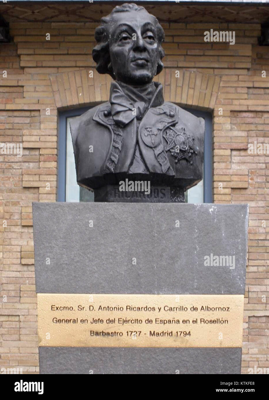 Barbastro Monumento al General Antonio Ricardos Stock Photo - Alamy