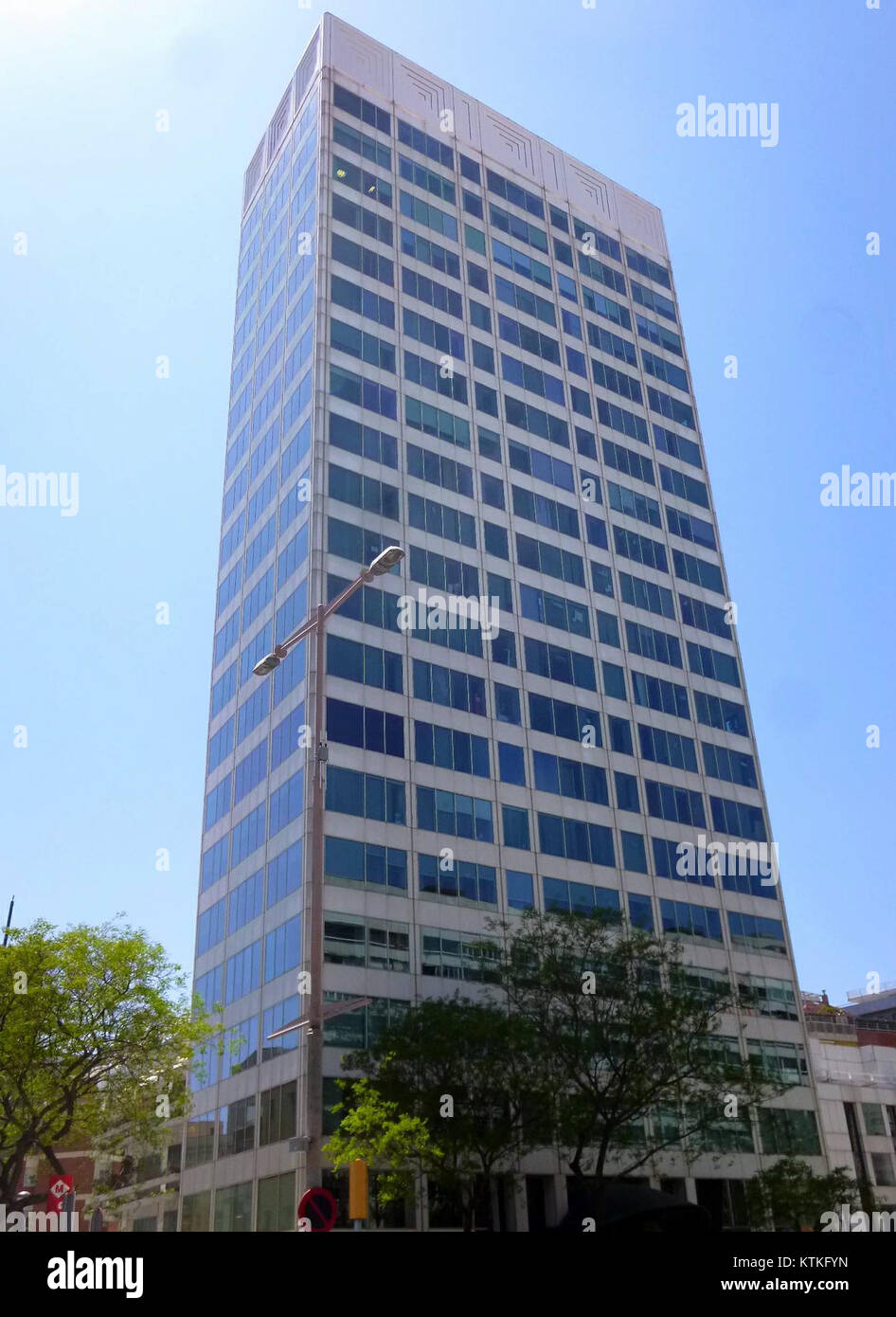 Edificio Tarragona is a prominent building in Barcelona, Spain. Known for its modern ...