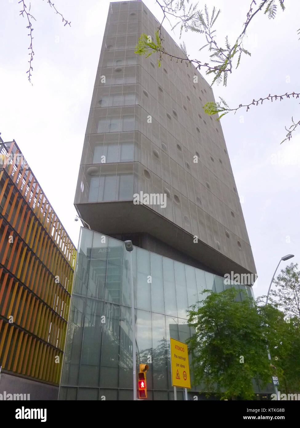 The Edifici Indra 3 in Barcelona is a modern office building known for its contemporary design ...