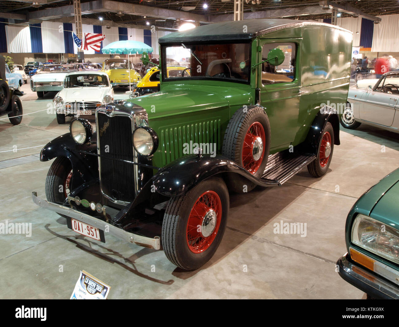 Vintage bedford van hi-res stock photography and images - Alamy