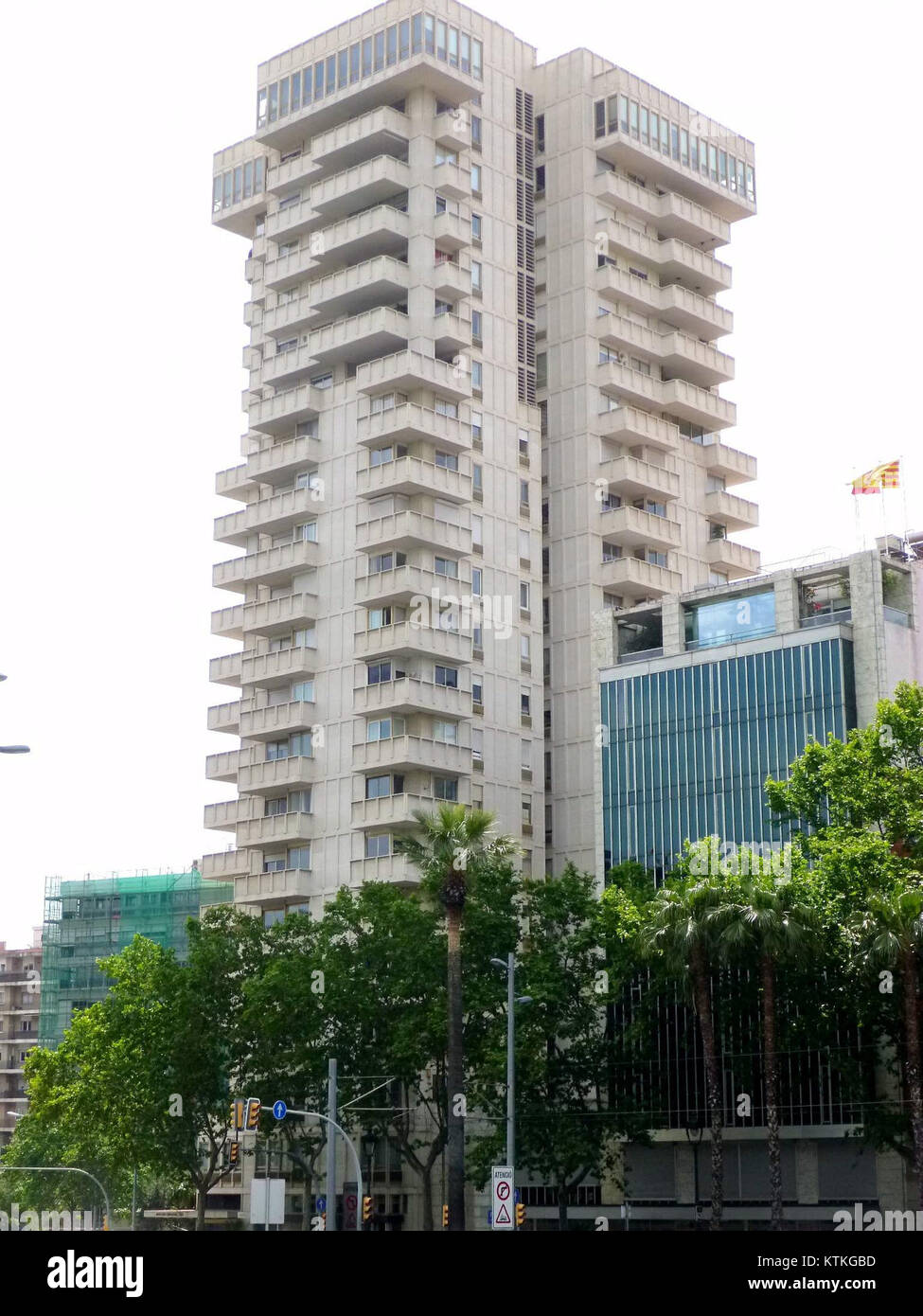 Edificio Atalaya, located on Avinguda Diagonal in Barcelona, is an iconic architectural building ...