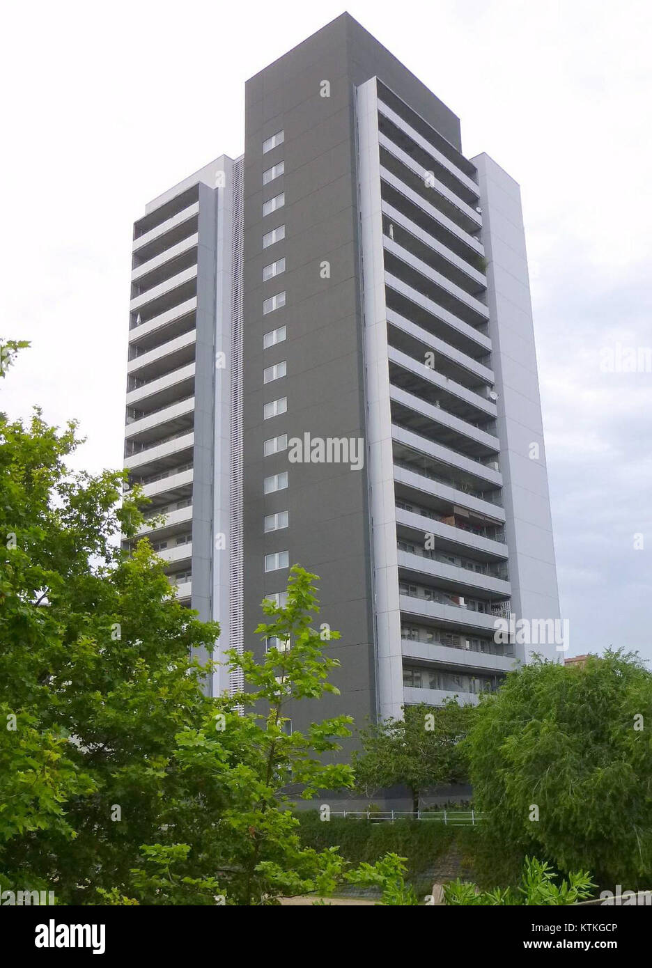 Residencial Illa del Cel is a residential building complex in Barcelona, Spain. It is a modern ...