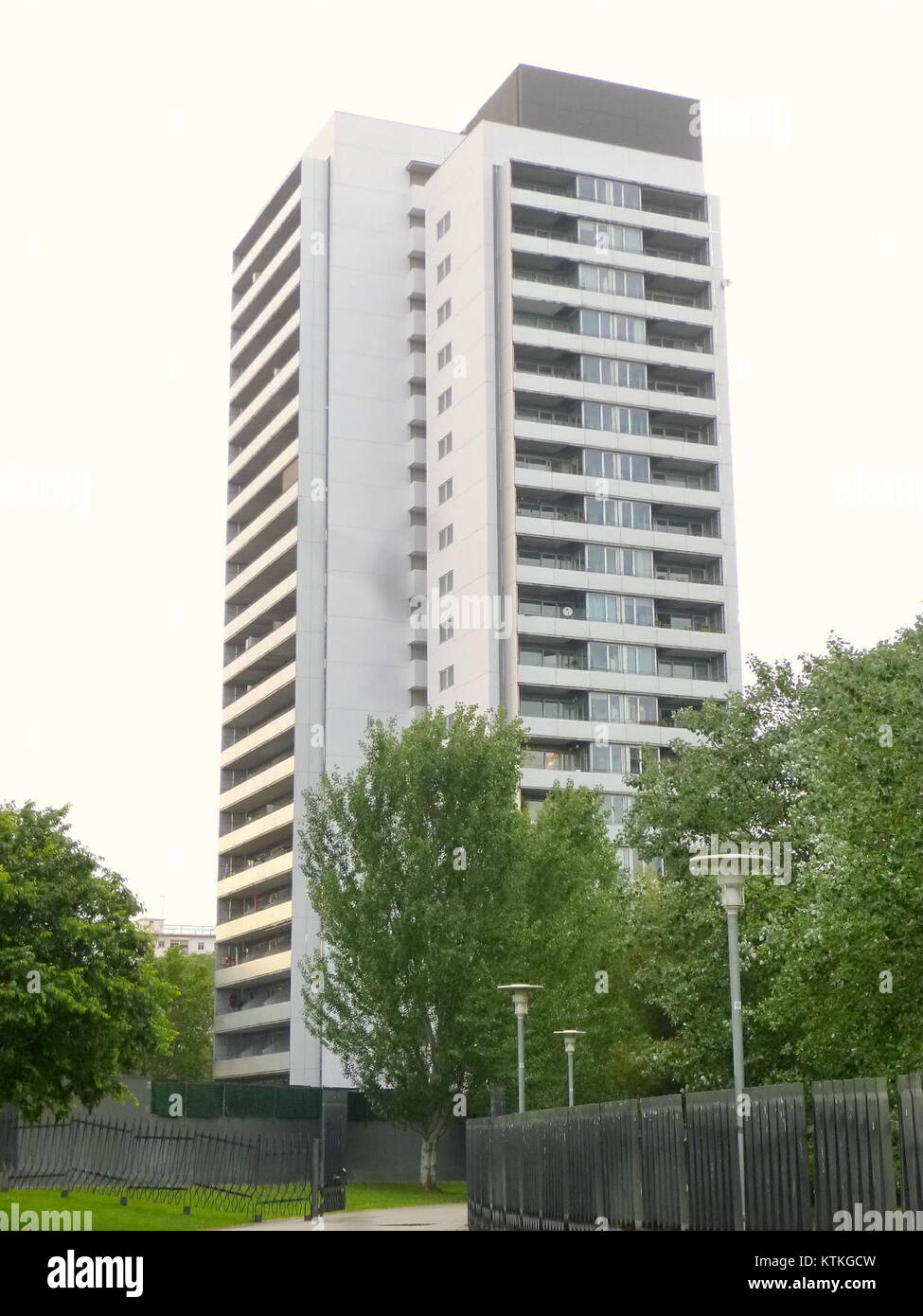 Barcelona Residencial Illa del Cel is a residential complex located in ...