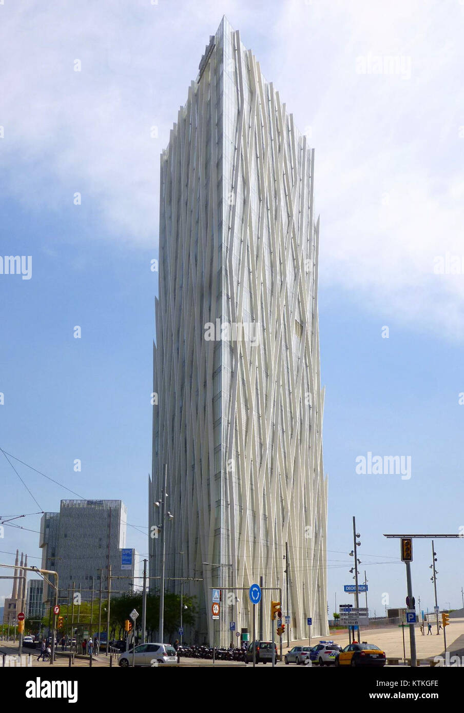 The Torre Diagonal ZeroZero is a modern skyscraper in Barcelona, Spain ...