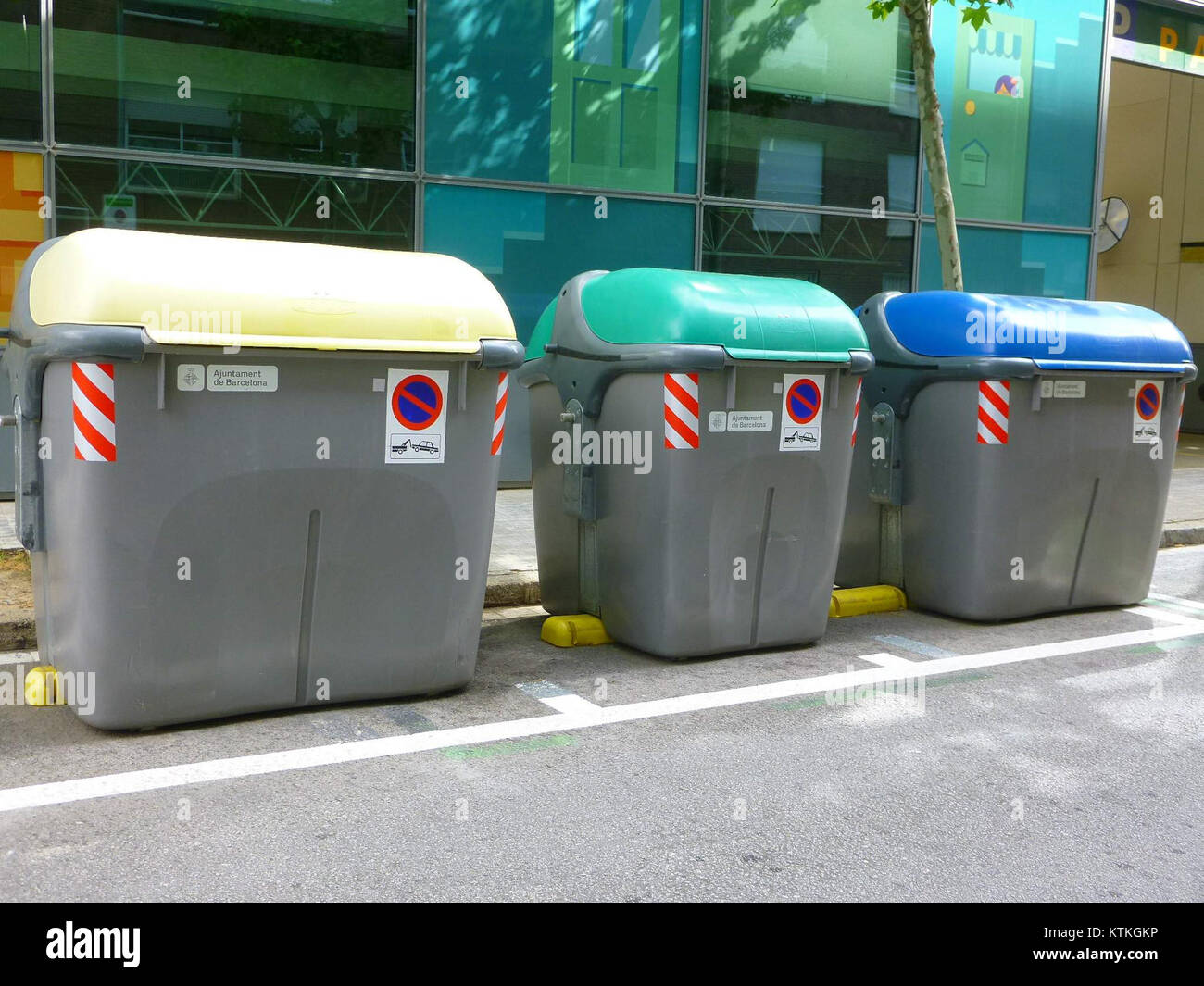 The urban waste recycling initiative in Barcelona focuses on ...