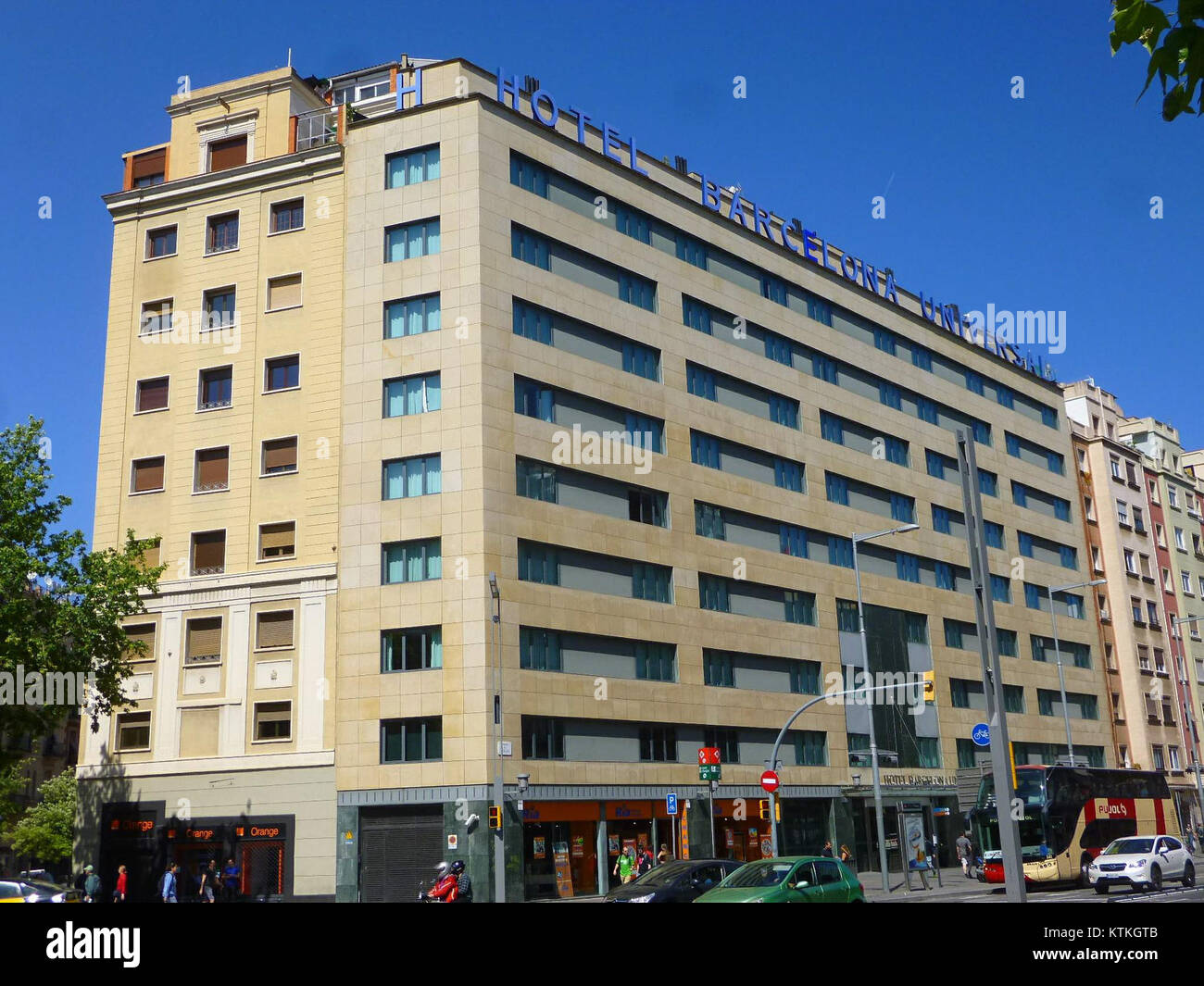 Avenida paralelo hi-res stock photography and images - Alamy