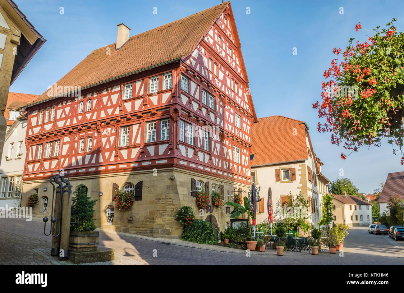 Timber frame house hi-res stock photography and images - Alamy