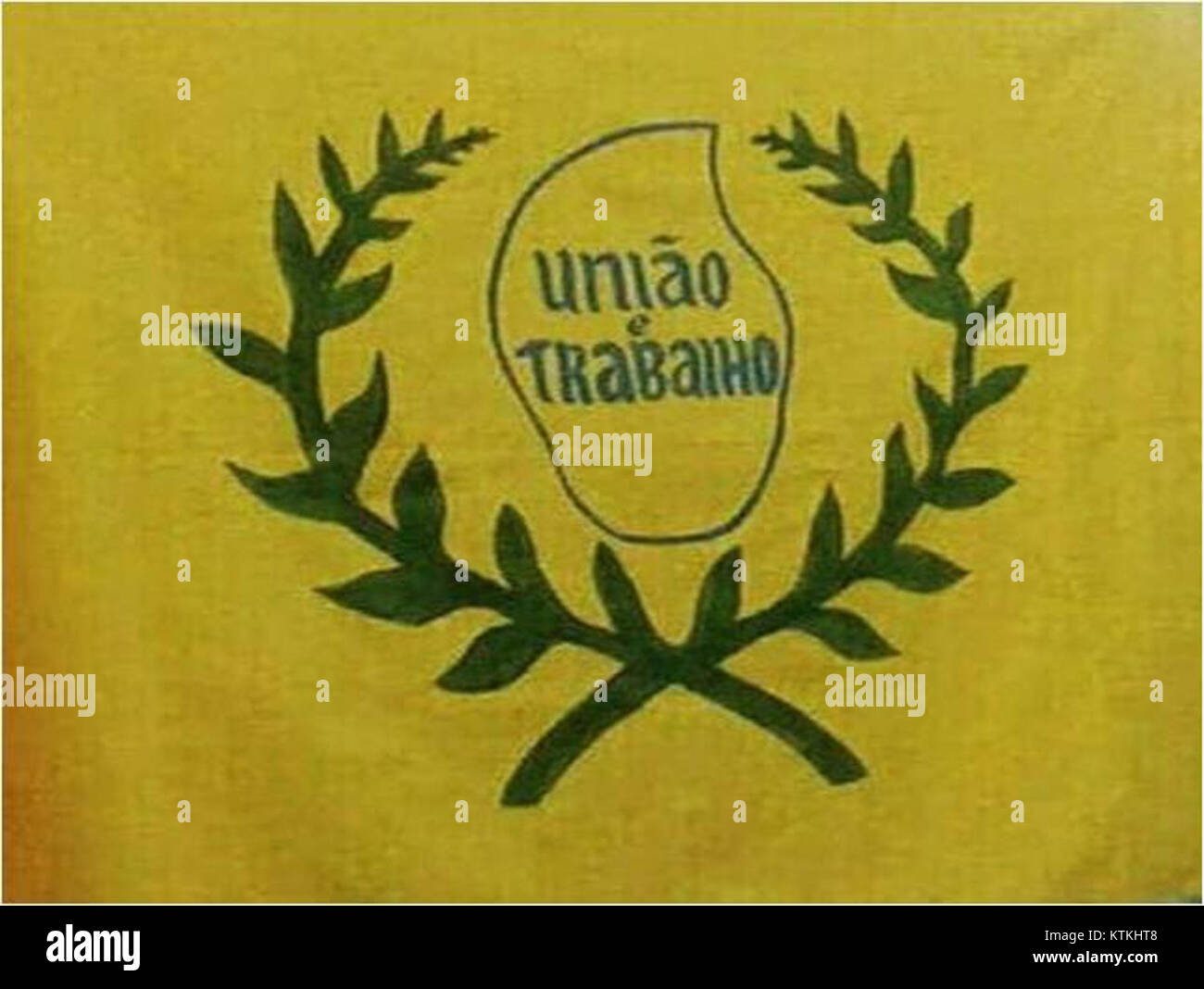 A photograph titled 'Bandeira de Mari' depicts a traditional flag ...