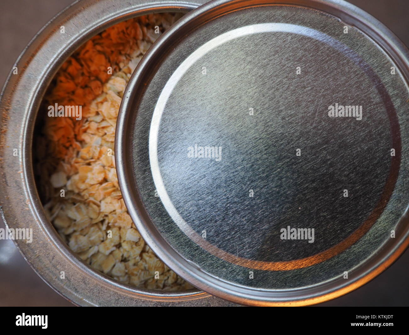 Quaker white oats hi-res stock photography and images - Alamy