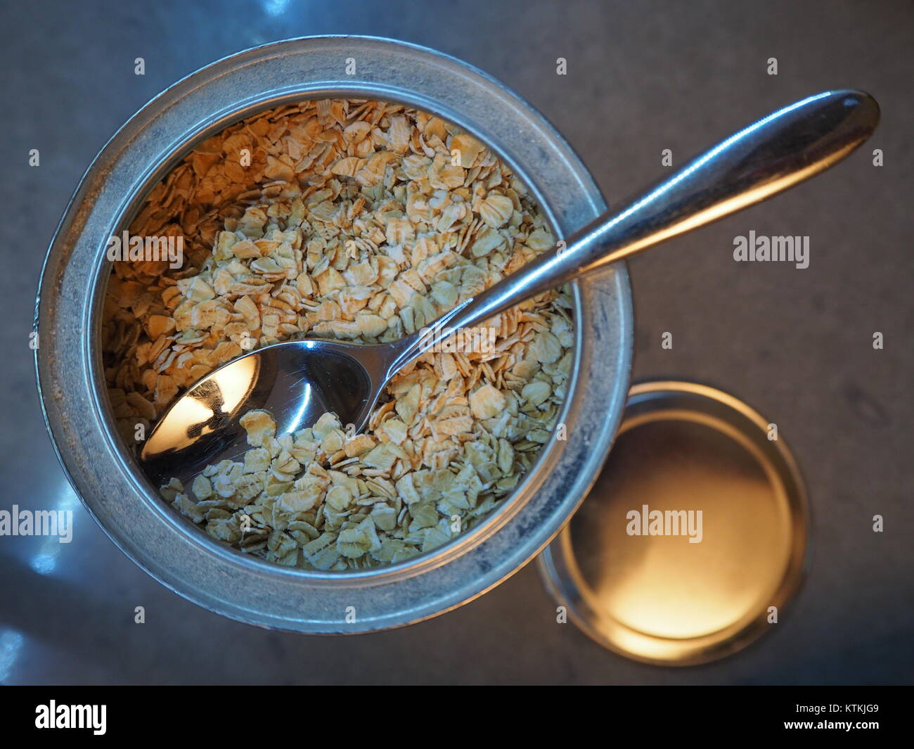 Quaker white oats hi-res stock photography and images - Alamy