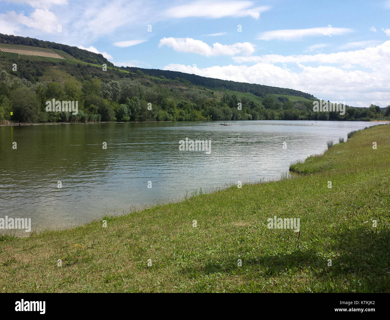 Badesee Erlabrunn is a popular recreational lake located in Germany. It ...