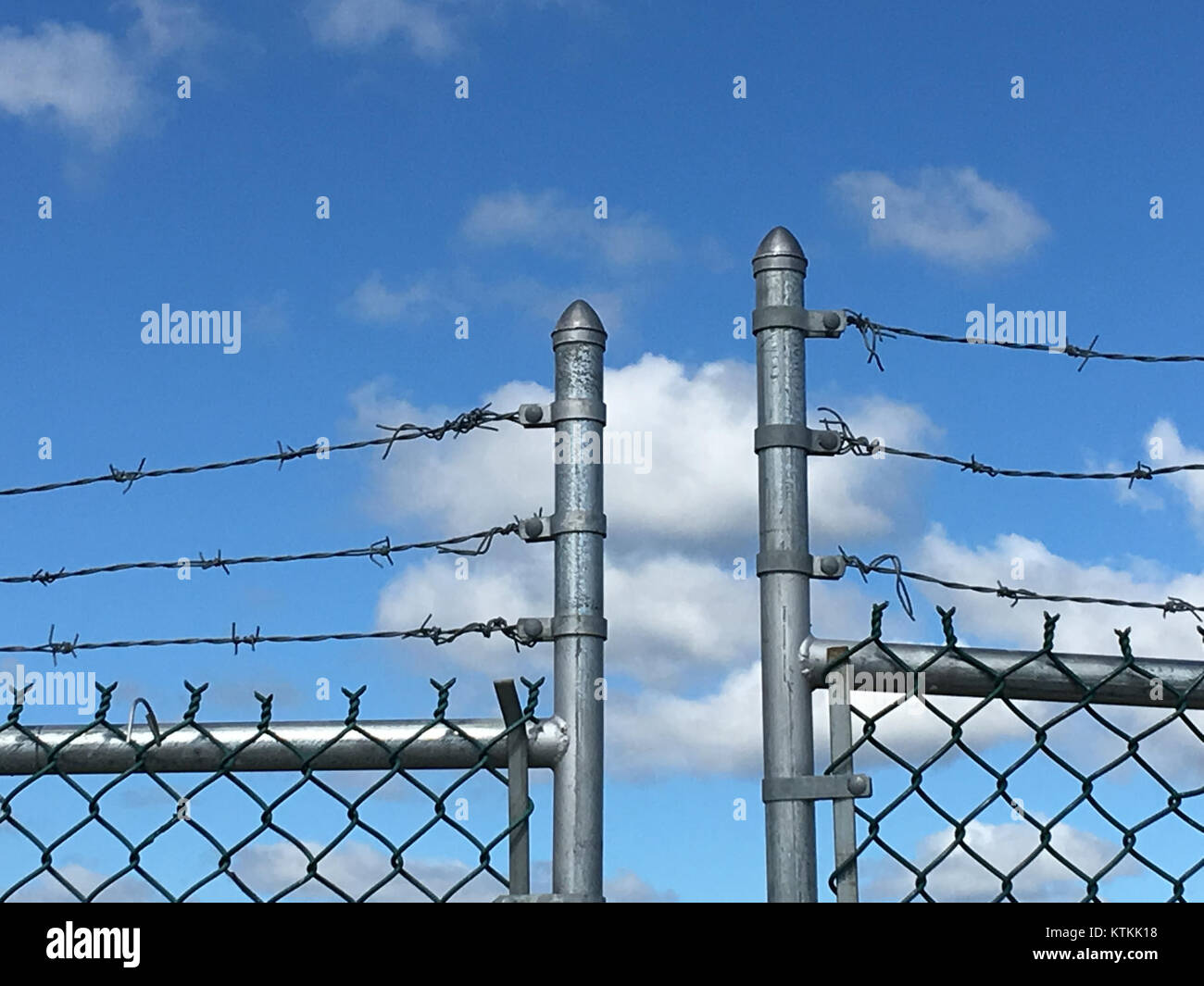 Utilitarian fence hi-res stock photography and images - Alamy