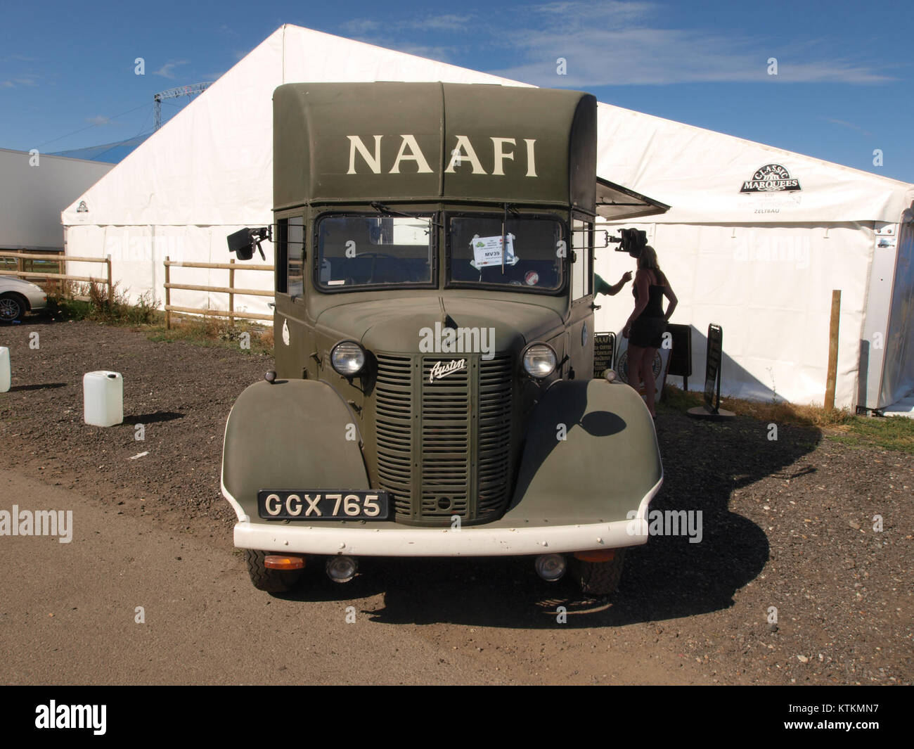 Austin K2 Naafi Wagon (1941) pic1 Stock Photo - Alamy