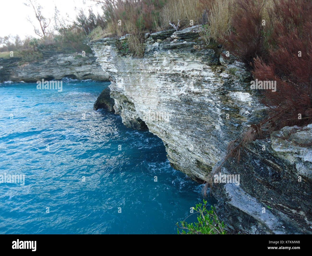 A seascape photograph of Bermuda's coastline, showcasing dramatic ...