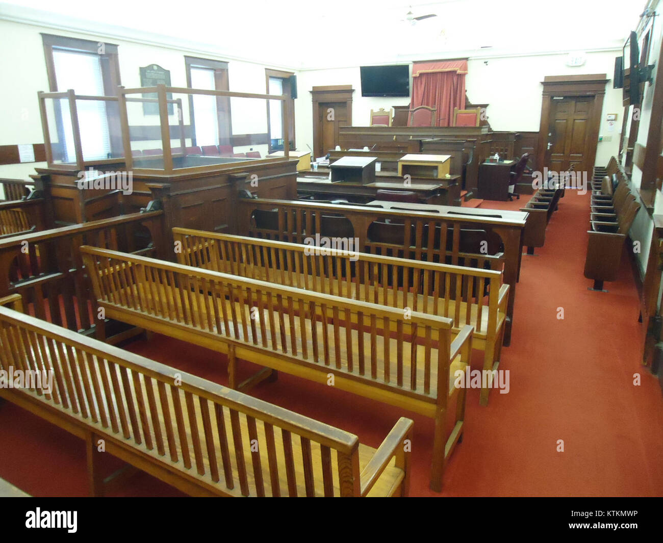 Uk courtroom stock hi-res stock photography and images - Alamy