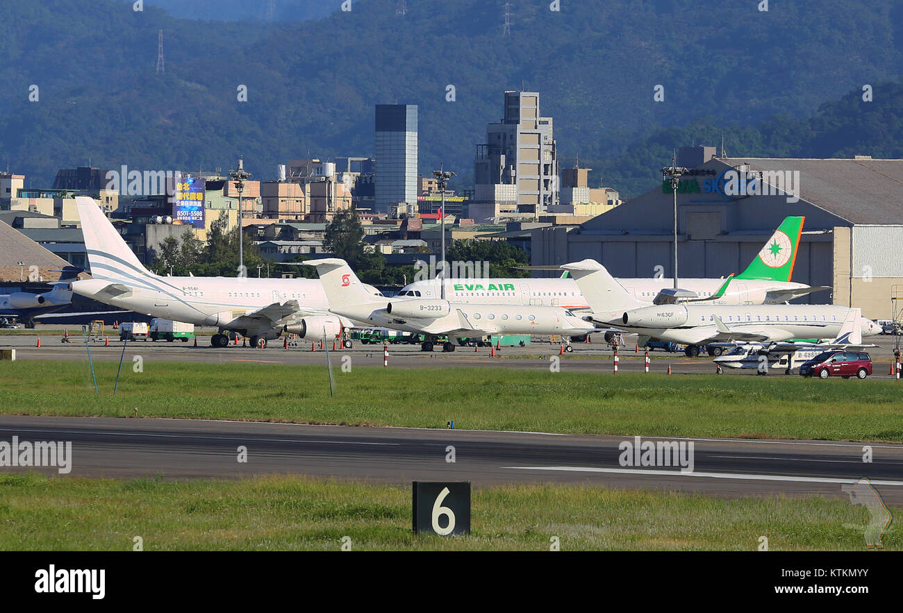 B 3233 (31043809155) is a designation that could refer to various items ...