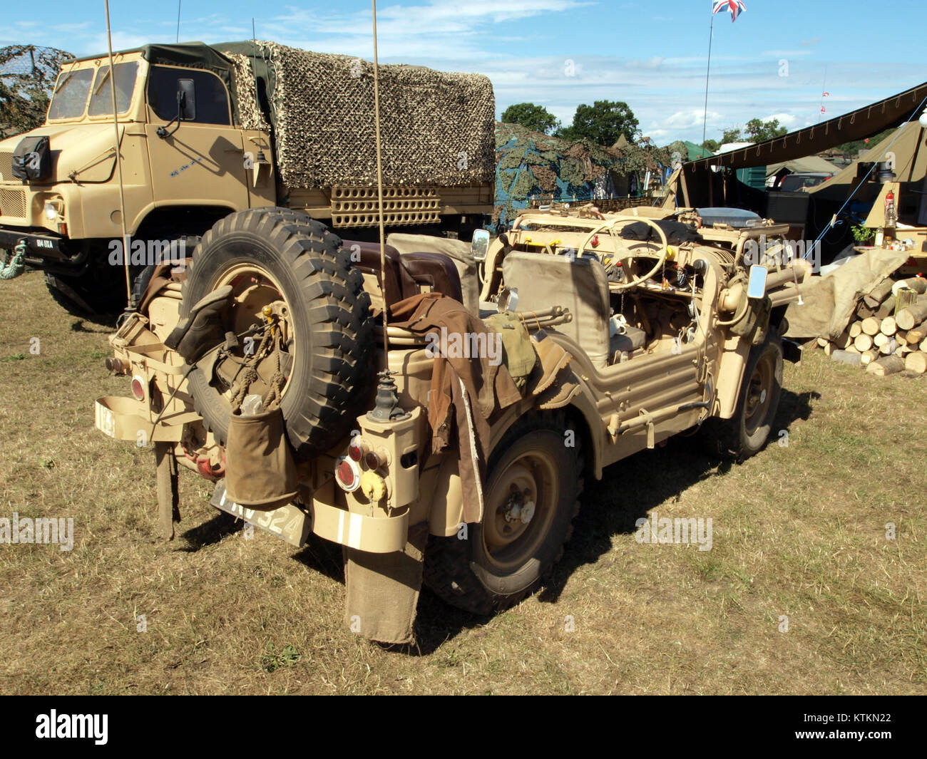 British army vehicles hi-res stock photography and images - Alamy