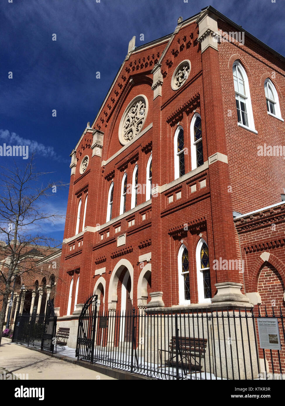 The B'nai Israel Synagogue, located at 27 Lloyd Street in Baltimore ...