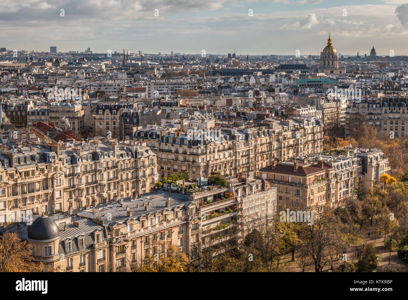 Paris arrondissements hi-res stock photography and images - Alamy