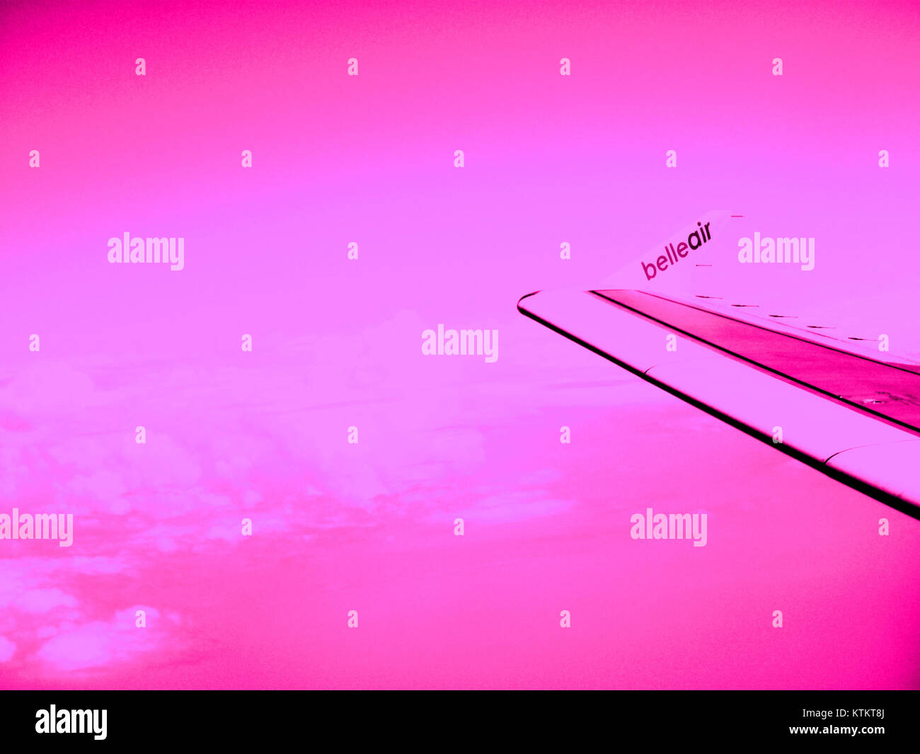 Belleairwingtipmagenta refers to the magenta-colored wingtip lights ...